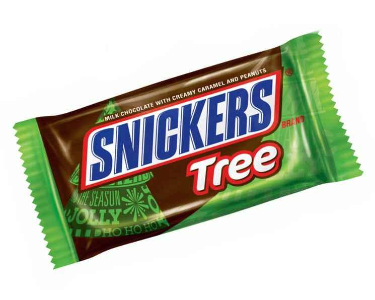 Snickers Candy Tree ASMR SNICKERS CHRISTMAS TREES TWIX SANTAS HOLIDAY