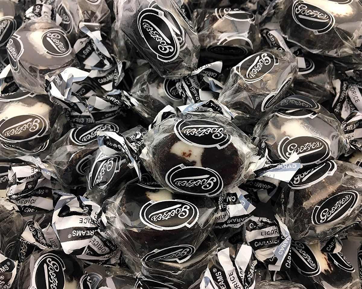 Goetze's Licorice Caramel Creams Bulk - 4 lb. – Candy Favorites