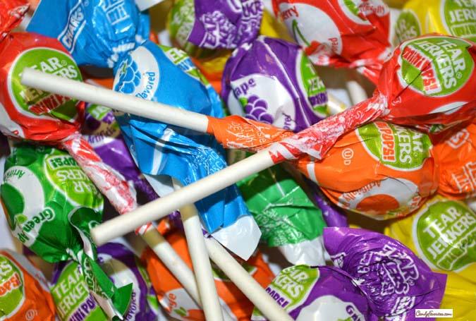 Charms Tear Jerker Mini Pops - 3 lb. – Candy Favorites