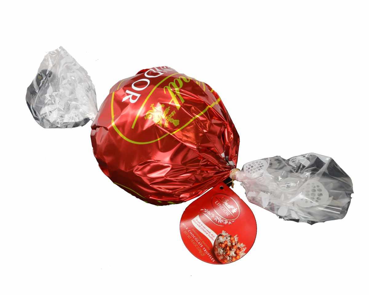Lindt Lindor Milk Chocolate Truffles and Candy Dish - 1 Unit – Candy ...