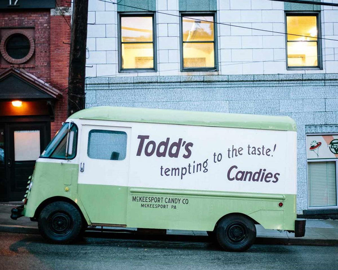 Choward's Violet Mints - 24 / Box – Candy Favorites